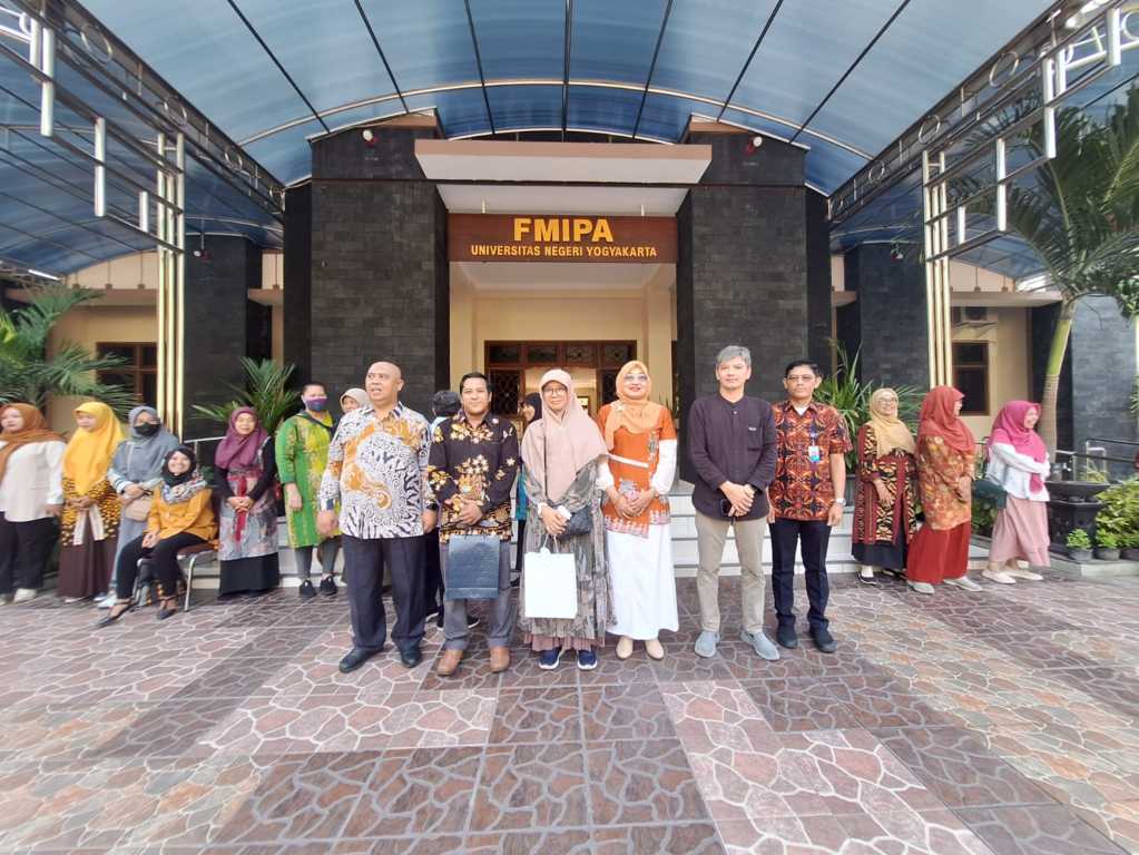 Syawalan dan Pelepasan Haji FMIPA UNY | Fakultas MIPA